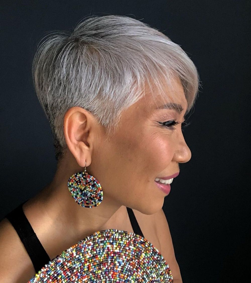 30 Stunning Short Hairstyles for Women over 40