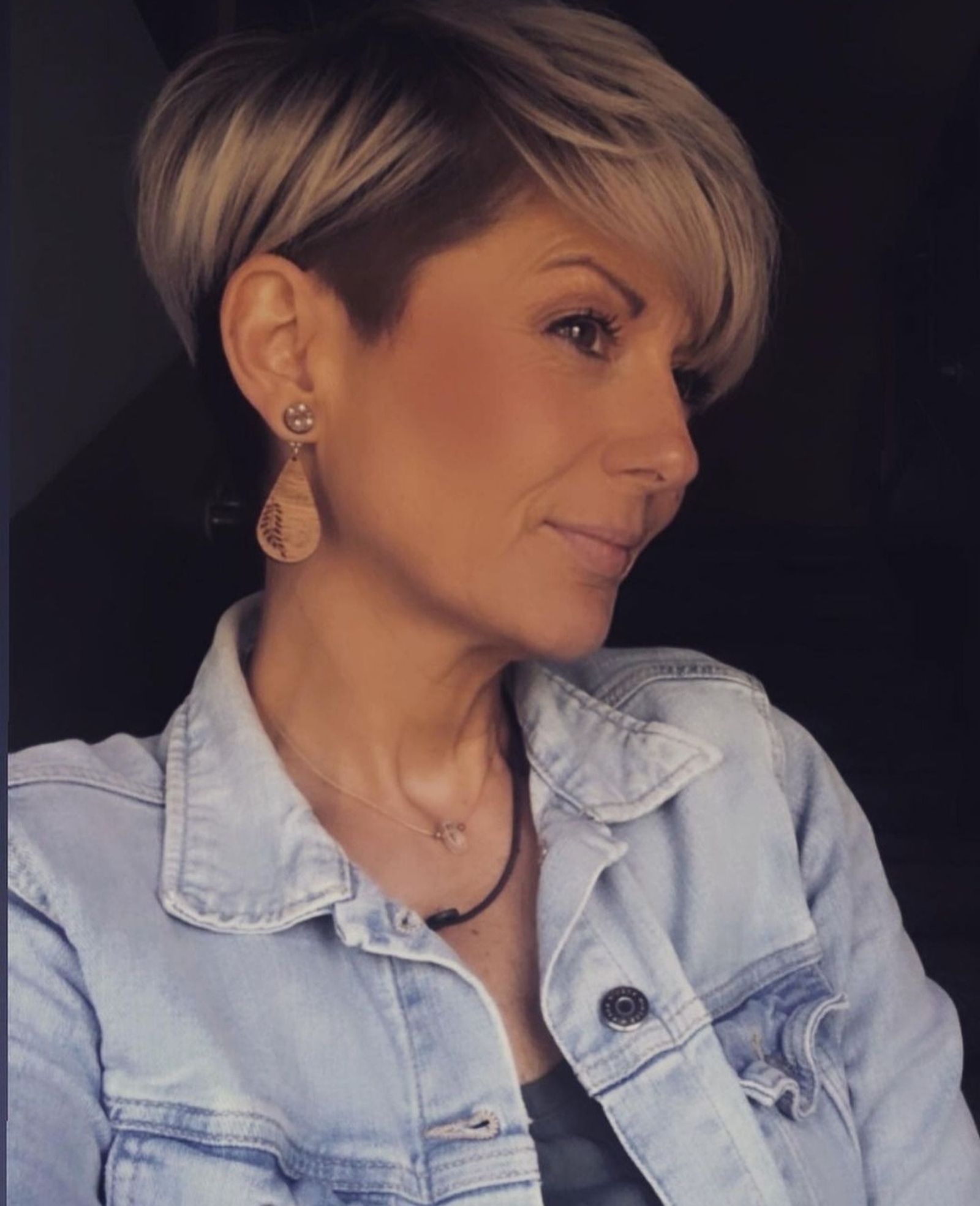 30 Stunning Short Hairstyles for Women over 40